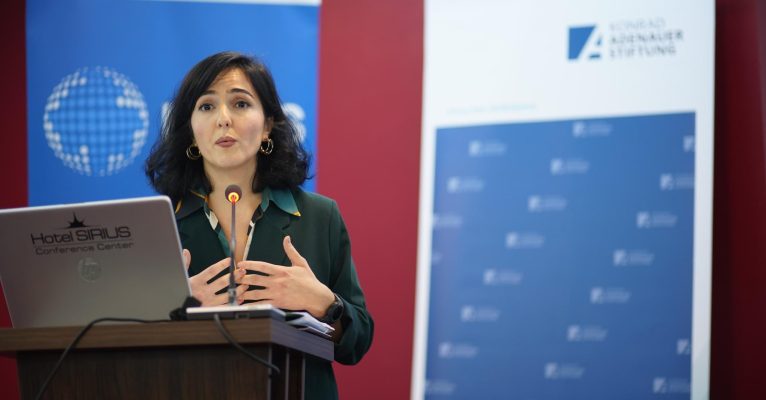 What is the aim of the Declaration on military cooperation between ...